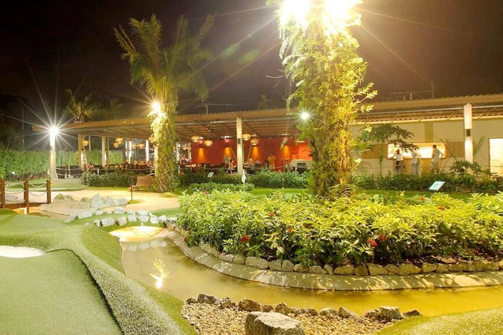 Our Restaurant – “Off Course” – ADVENTURE MINI GOLF