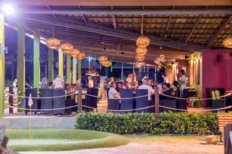 Our Restaurant – “Off Course” – ADVENTURE MINI GOLF